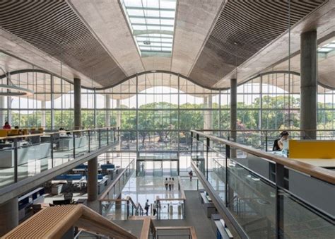 Foster Partners Complete The Glass And Concrete Buenos Aires New City