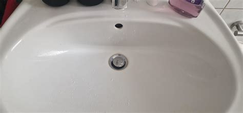 Ich Liebe Es Ins Waschbecken Meiner Freundin Zu Pissen R