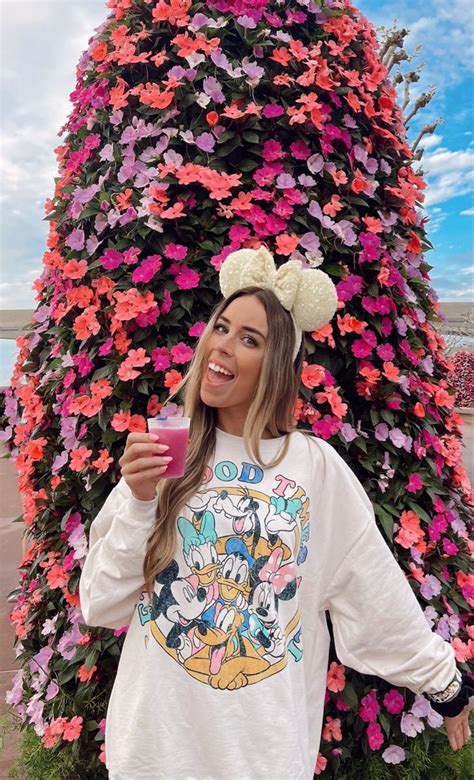 Disney Aesthetic Instagram Outfit Photo Ideas Disney Outfits Women