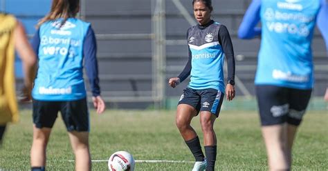 Zagueira Do Grêmio é Convocada Pela Seleção Colombiana Gzh