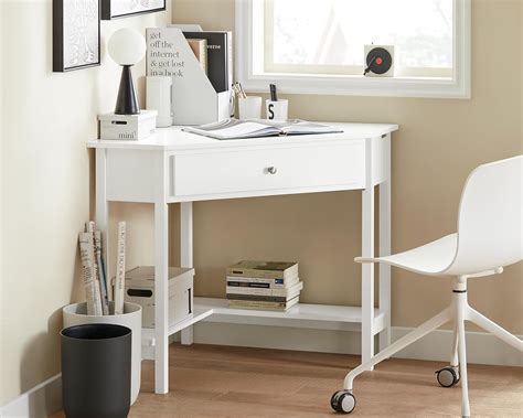 The Perfect Small Desk For Your Bedroom Furl