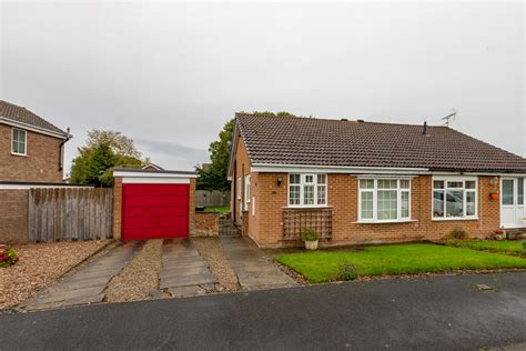2 Bed Semi Detached Bungalow For Sale In Mallard Road Catterick