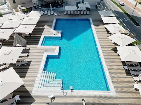 הקיץ מתקרב וזה בדיוק הזמן לסגור את רשת מלונות נבל דוד Facebook