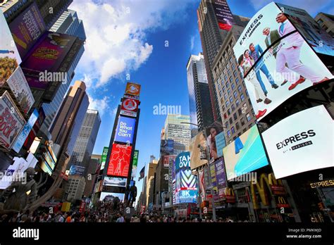 New York Usa 24 Août 2018 Encombrée De Beaucoup De Gens à Times