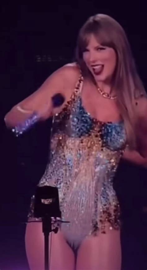Taylor Swift Rcelebcameltoes