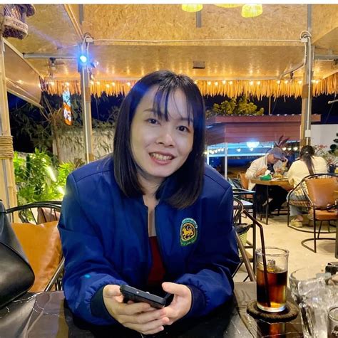 ติดตาม ดันยอด รีวิวสินค้า อย่าฟ้าวกินข้าหนีป่ะเด้อจ้า พึ่งออกจากสวนมา