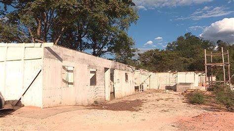 Moradores Reclamam De Obra Inacabada Em Distrito De Esmeraldas Mg1 G1
