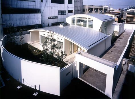 ビルの谷間の白い家│006｜シンプルモダン｜ギャラリー邸別｜高級注文住宅専門の建築設計事務所アーネストアーキテクツ