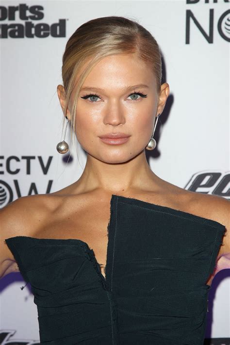 Vita Sidorkina Si Swimsuit Edition Launch Event In New York City Celebmafia