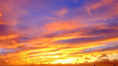 夕方の空の色を表現する言葉にはいろいあった！類語も探してみたよ わたしと暮らしと