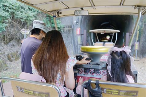 苗栗三義行程景點推薦搭乘舊山線鐵道自行車遊三義 絕美風景鯉魚潭6號隧道 C班路線互動式情境海底隧道 東蛙池塘 Dong Wa