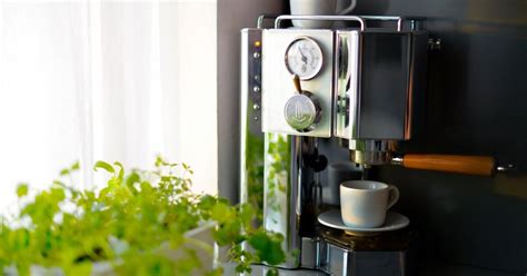 What Are The Top 4 Italian Coffee Machine Brands? | Upgradedhome.com