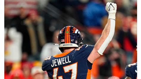 Josey Jewell Creating Turnovers Key For Broncos Vs Packers