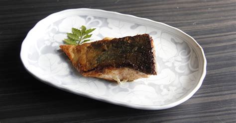 基本からアレンジまで！思わずつくりたくなる「サーモン ムニエル バター焼き」のレシピ集 クックパッド