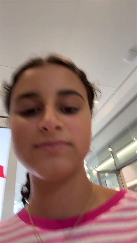 Shes Actually Unreal R Ashleyleechinsnark