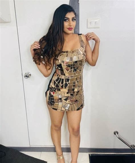 Yashika Aannand Aka Yashika Photos Stills And Images