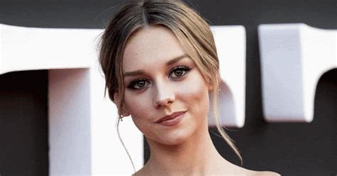 Ester Expósito Arrasa En Redes Con Una Foto De Su Infancia El Huffpost
