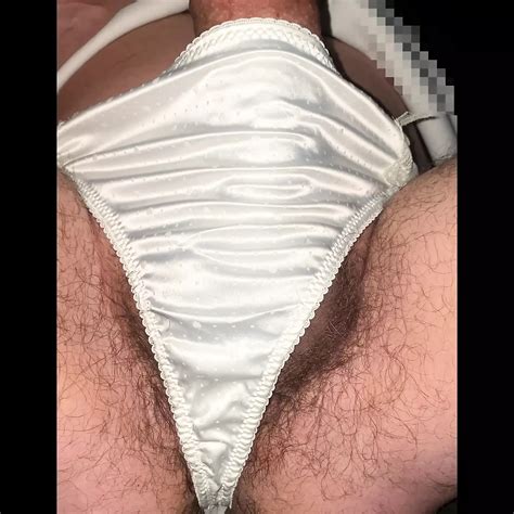 Solo Dick Creampie W Fetysz Seksowne Satynowe Stringi Domowej Roboty Masturbacja W Kobieta