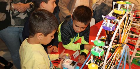 Robots Hechos Con Legos En La Muestra De Robótica Educativa Mijas Comunicación