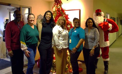 🧥 Giving Back Never Goes Out Of Season This Holiday Ddots Deputy