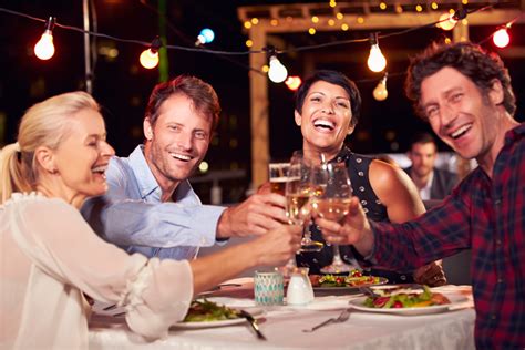 Tips For Great Reunion Photos Classmates