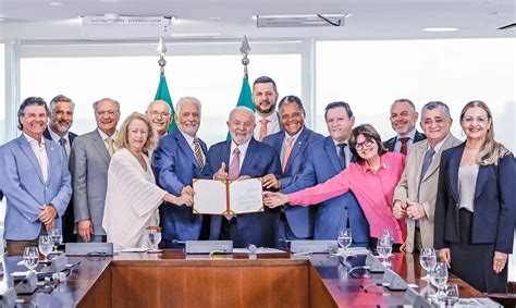 Lula Sanciona Lei Que Define Revisão De Pagamento De Serviços Do Sus