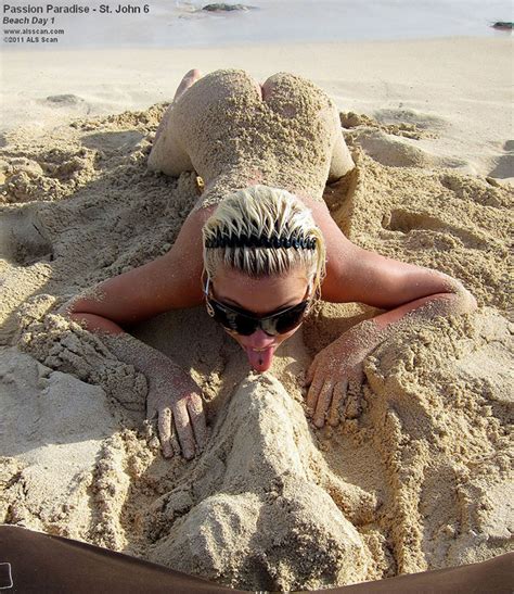 Passion Paradise Babes Crazy On Public Beac Xxx Dessert Picture 15