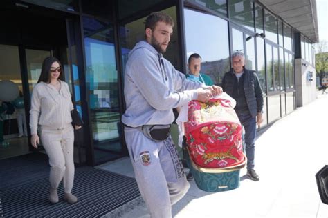 Veljko Ražnatović Se Oglasio Povodom Rođenja Sina Hello Magazin
