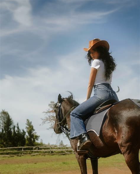 Shanika Ancita Recreating 2015 Vs What I Was Actually Like In 2015😭