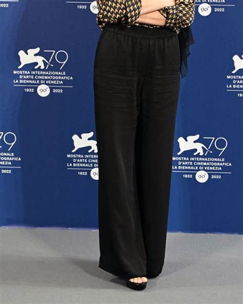 کلاس درس چگونه لباس پوشیدنِ لیلا حاتمی در ونیز