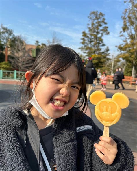 国枝洋子さんのインスタグラム写真 国枝洋子instagram「じゅんなの誕生日プレゼントに 家族でディズニーランド旅行へ行ってきました