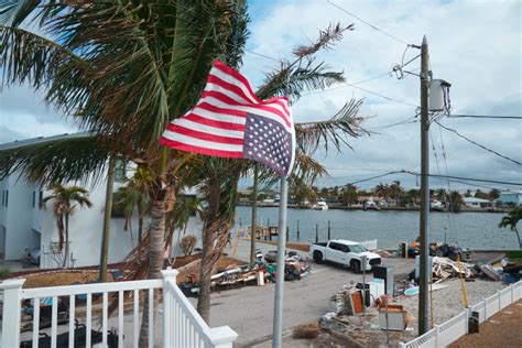 USA Sturm Milton rast als Hurrikan der höchsten Stärke auf Florida zu