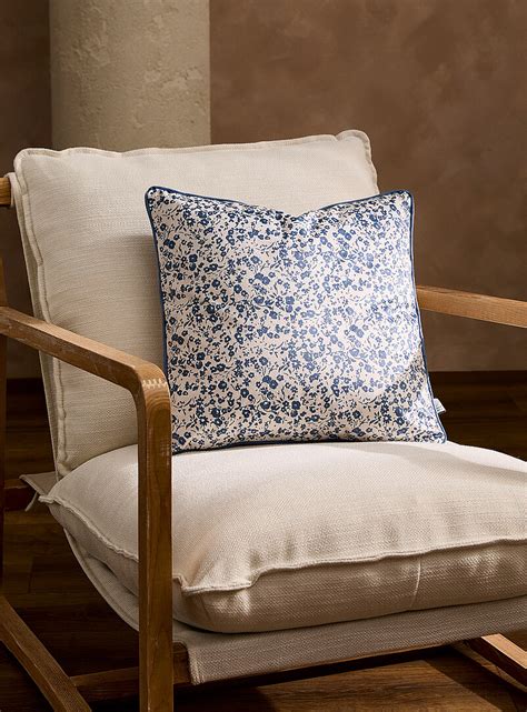 Small Flowers Velvet Removable Cover Cushion 45 X 45 Cm Simons Maison