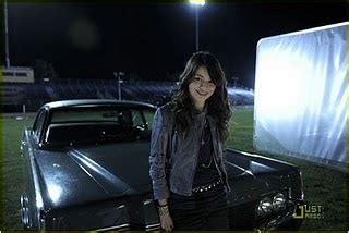 Nickelodeon Fansite Nuevas Fotos De Dancing Crazy Miranda Cosgrove