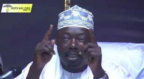 Serigne Sidy Ahmed Sy Dabakh remet Saliou Samb à sa place vidéo