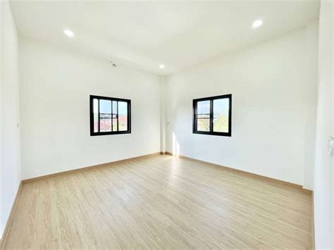 บ้านสร้างใหม่ 2 ชั้น สไตล์อิงลิชโคโลเนียล ต สันผักหวาน อ หางดง จ เชียงใหม่ ใกล้ร้านท่าพระจันทร์