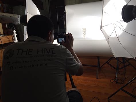 ถ่าย Packshot สวยๆ อยากได้แนวไหน บอกได้ครับ มีทีมงาน พร้อมให้บริการ ในช่วงโควิด ระบาด Brand