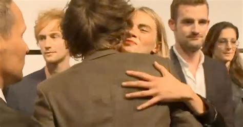 Harry Styles Girlfriend Cara Delevingne At London Fashion Week To Prove The Couple Are Very Much