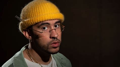 ¿nuevo Romance Quién Es La Joven Que Acompaña A Bad Bunny A Todos