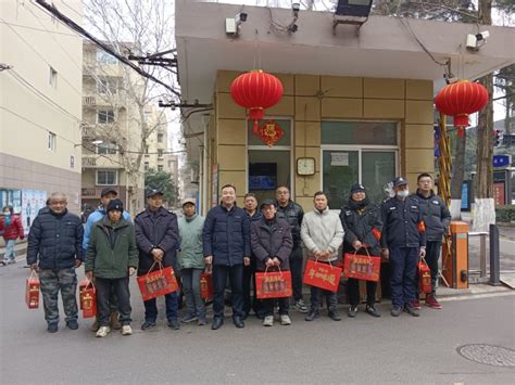 公司领导慰问寒假坚守岗位的一线员工