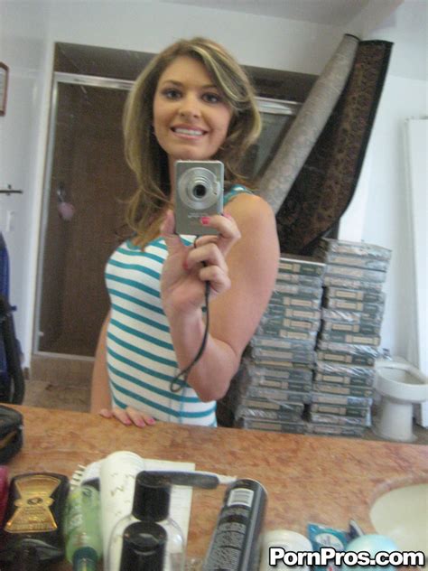 Ex Girlfriend Victoria Lawson Takes Topless Selfies In Bathroom Mirror
