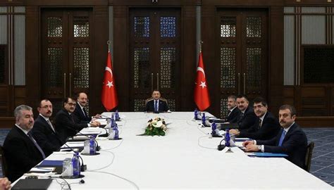Son dakika Ekonomi kurmayları toplandı Kritik toplantı başladı