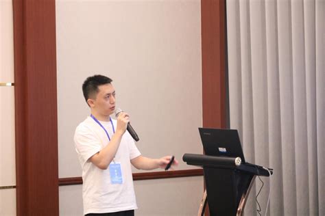 河南省高校第二十八届数学教学与科研研讨会暨河南省第十二届数学博士论坛《专题报告三》 商丘师范学院数学与统计学院