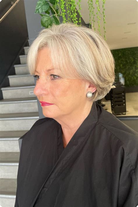 29 Best Layered Bob Hairstyles For Over 70 Fabbon