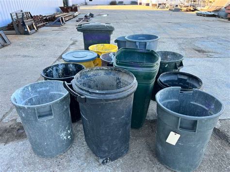 13 Assorted Trash Bins Gavel Roads Online Auctions