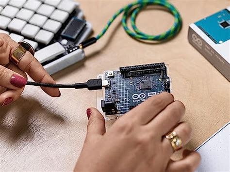 Arduino 入門2 Lesson 02【外観とピン配置】arduino Uno R4 Wifi おもろ家