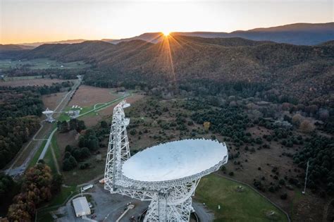 A Green Bank Telescope Prototype Radar System Can Image The Moon In