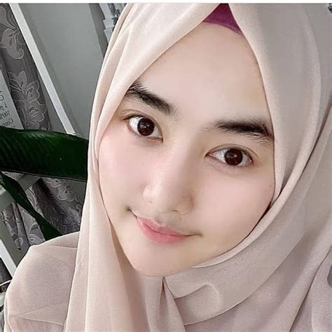Awesome Girl Hijab Beautiful Tube Tudung