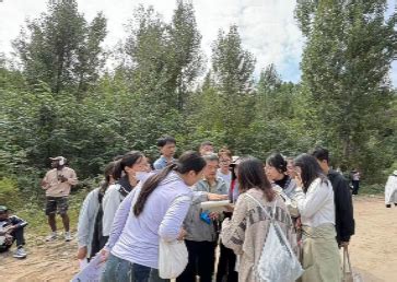 我院组织2023级部分学生赴嵩山地区开展自然地理野外实习Day2 地理与环境学院
