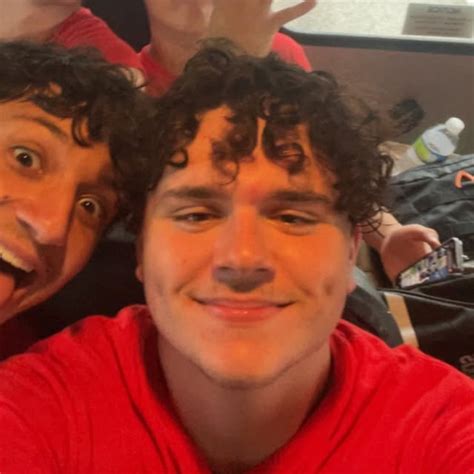 Максим Розенман Maxime Rozenman • Threads Say More